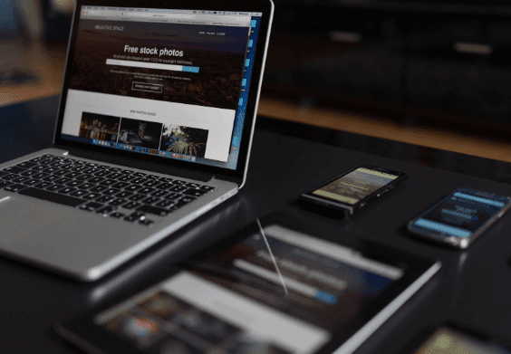 Top 9 Tech Gadgets for Bloggers