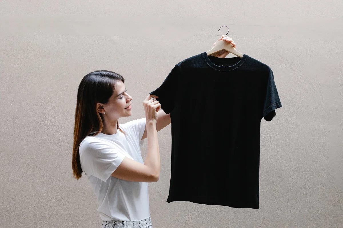 E-Commerce Success: Tips for Selling T-Shirts Online Effectively